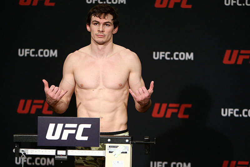 Olivier Aubin-Mercier се справи набързо с Evan Dunham — MMA.BG